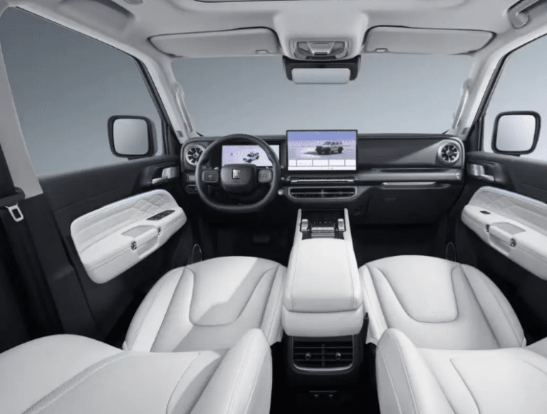 2025 Tank 300 in gasoline, diesel, and PHEV variants opened for ...