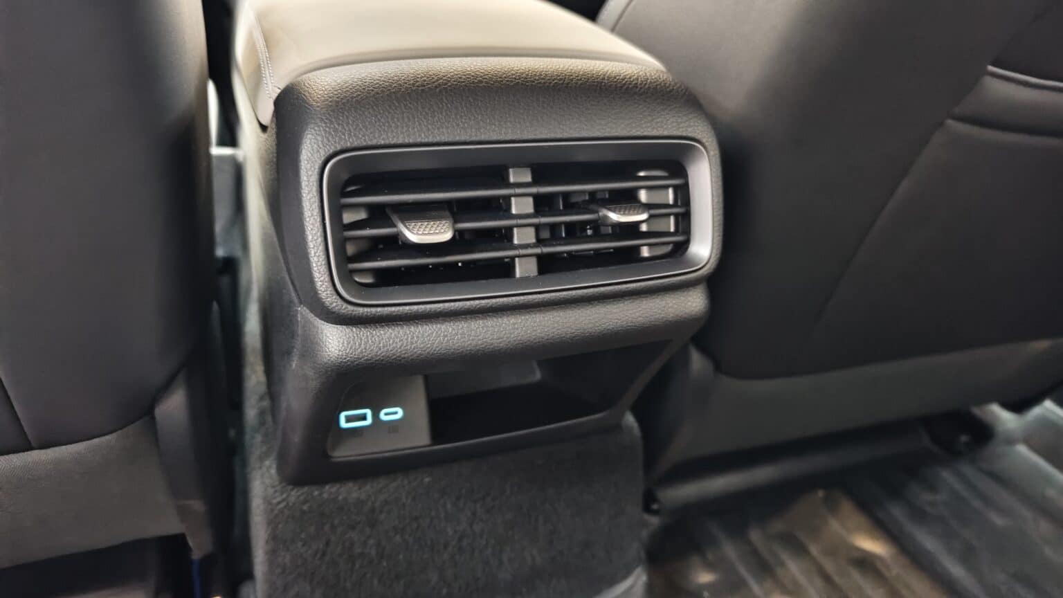 Sunday China Drive | BYD Seal 05 DM-i: affordable hybrid sedan with God ...