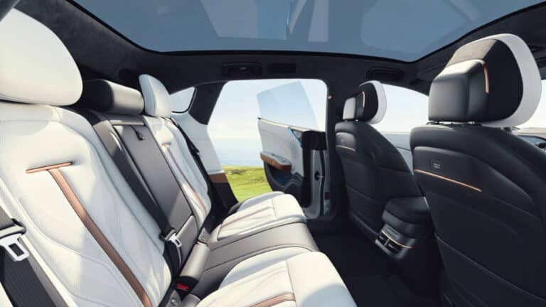 Zeekr 007 GT estate revealed interior in China