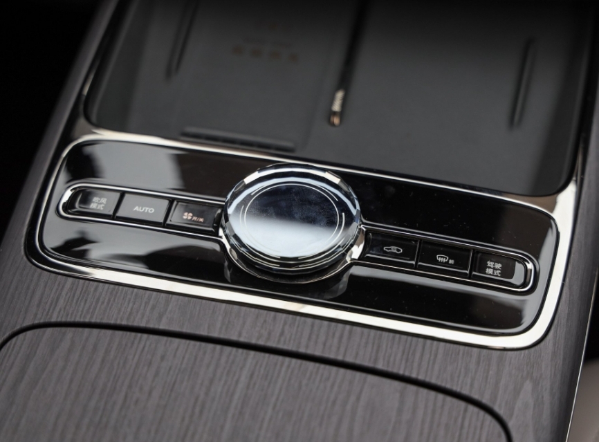 Geely Galaxy Starshine 8 PHEV sedan with G-Pilot opens pre-sale ...