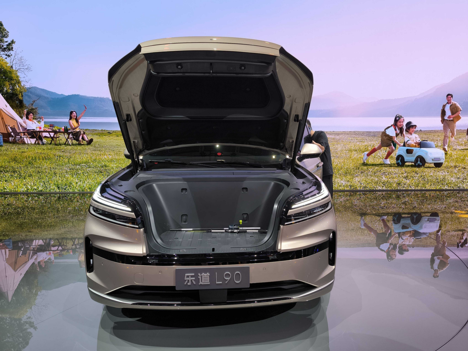 Onvo L90 with a super large frunk makes official debut