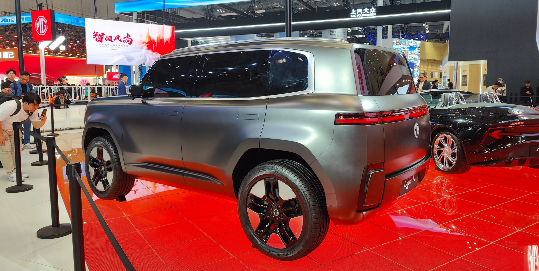 MG unveils Cyber X boxy SUV with pop up headlights