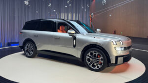 Lynk & Co 900 flagship SUV launched in China for 39,780 USD