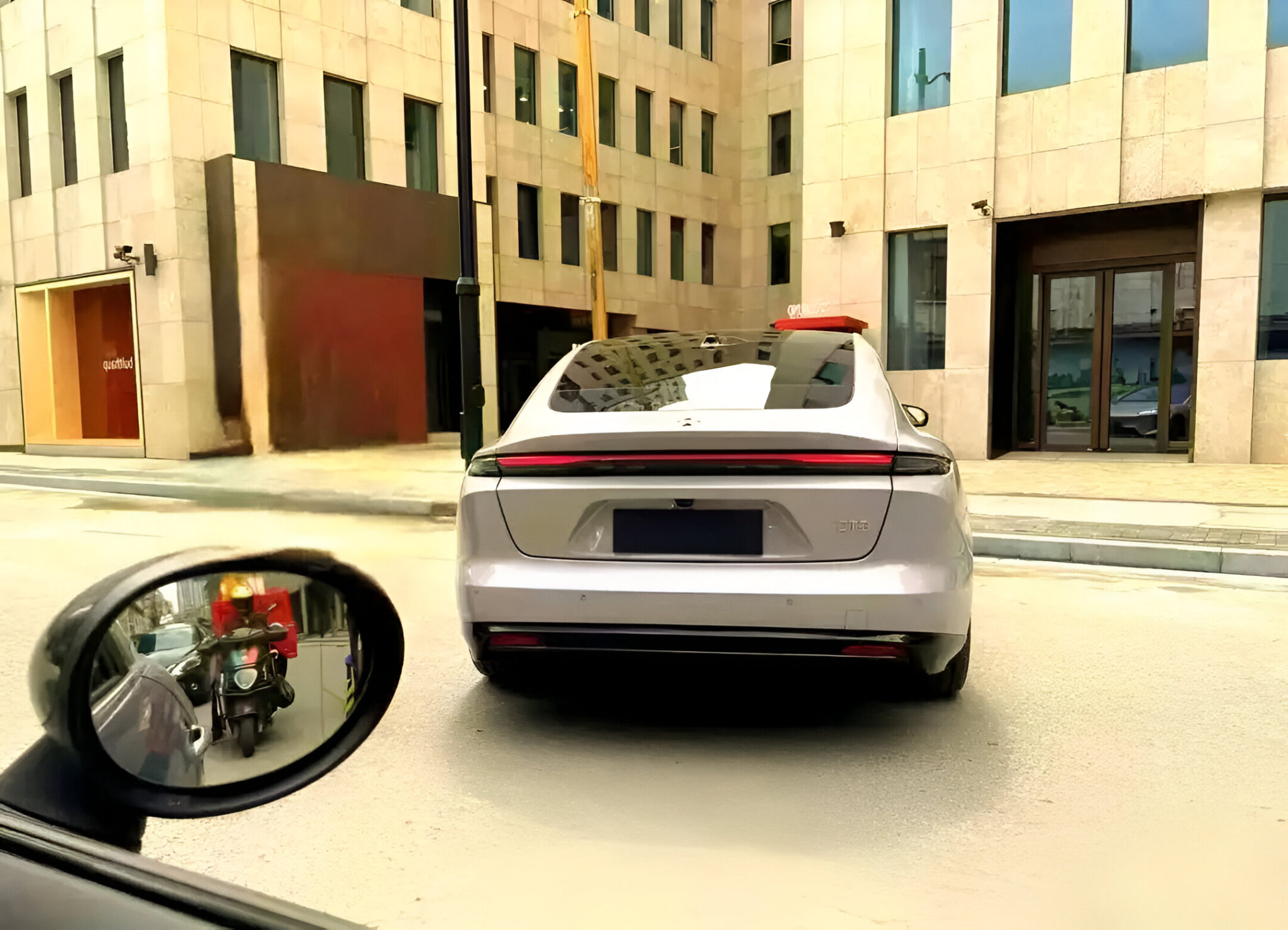 Nio ET5 2025 spied: brings in-house 5nm chip with AI