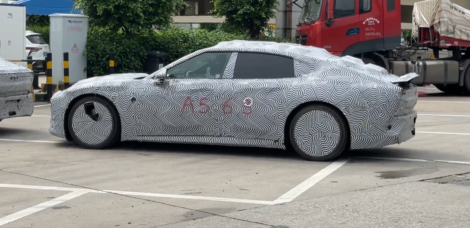 Spy shots: XPeng’s new P7 with scissor doors spotted testing ahead of ...