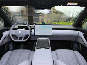 Nio launches updated ET5/ ET5 Touring with 1,055 km range, starting at 41,100 USD