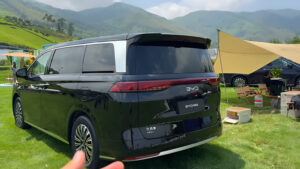 BYD Xia PHEV minivan will go overseas under M9 name