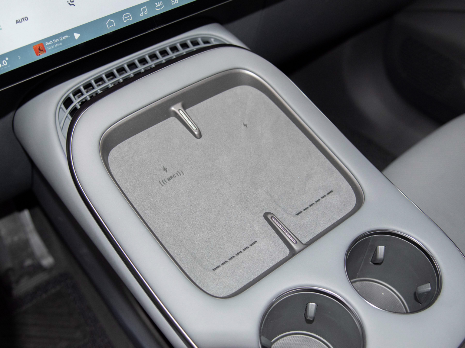 Xpeng G7 SUV officially unveiled: features AR-HUD and Turing AI Chips, from 32,400 USD in China