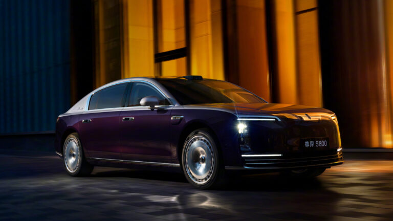 Huawei’s Maextro S800 luxury sedan got 3,600 orders in 7 days in China