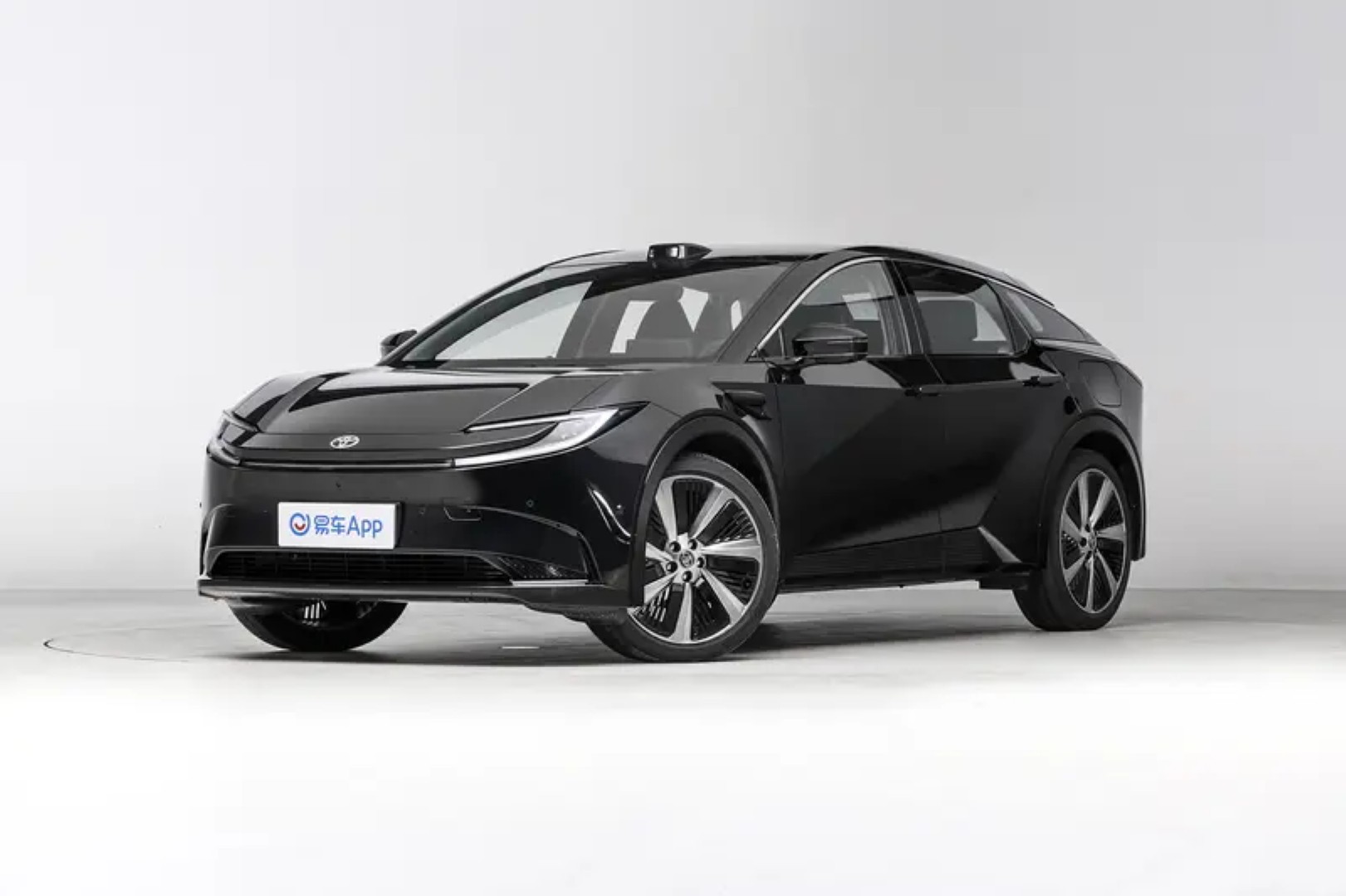 Toyota launches bZ5 electric coupe SUV with BYD blade battery, starting at 18,000 USD in China