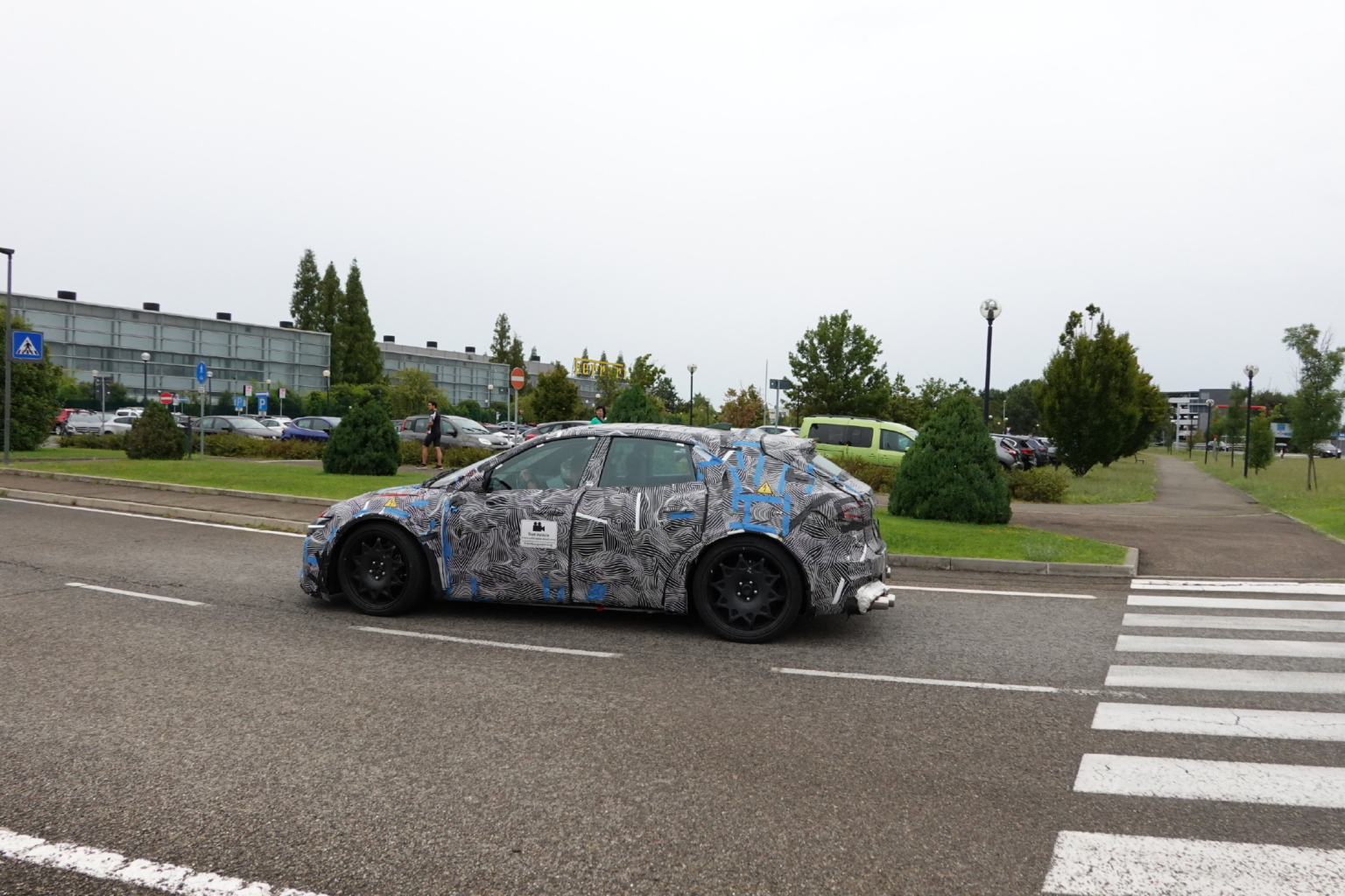 Xiaomi SU7 Ultra spotted at Ferrari factory with the supercar brand's ...