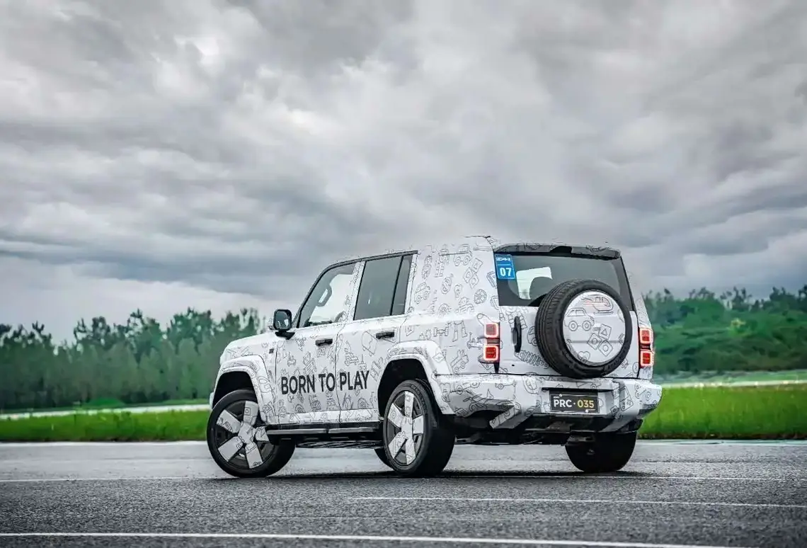 Official spy photos of iCAR V27 released, global debut set for August 1 in Dubai