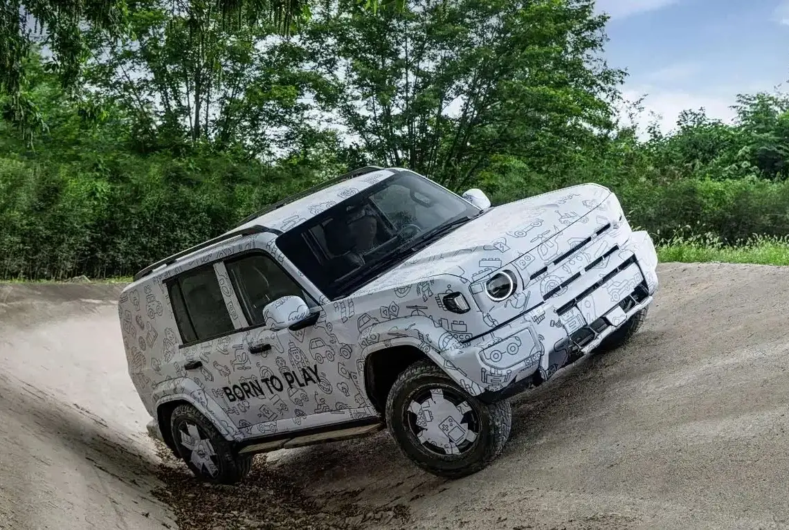 Official spy photos of iCAR V27 released, global debut set for August 1 in Dubai