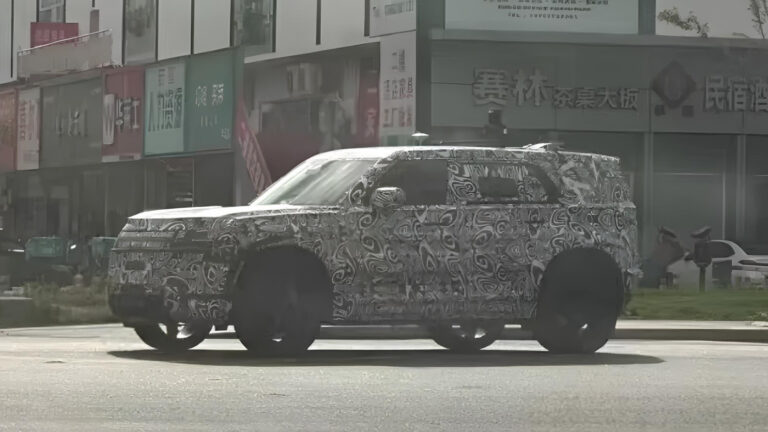 Freelander SUV from Land Rover & Chery was seen in China