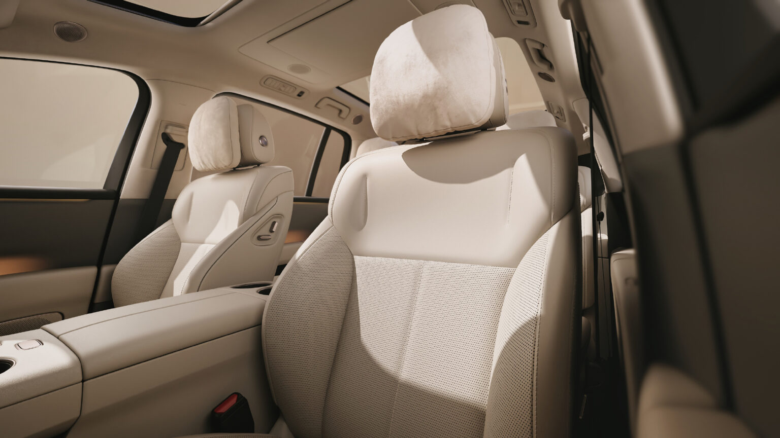 Li Auto i8 electric SUV started presales in China for 48,750 USD