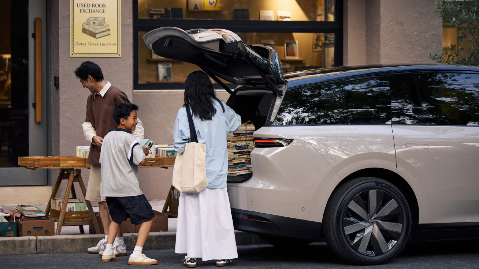 Li Auto i8 EV SUV launched in China - starting at 44,830 USD