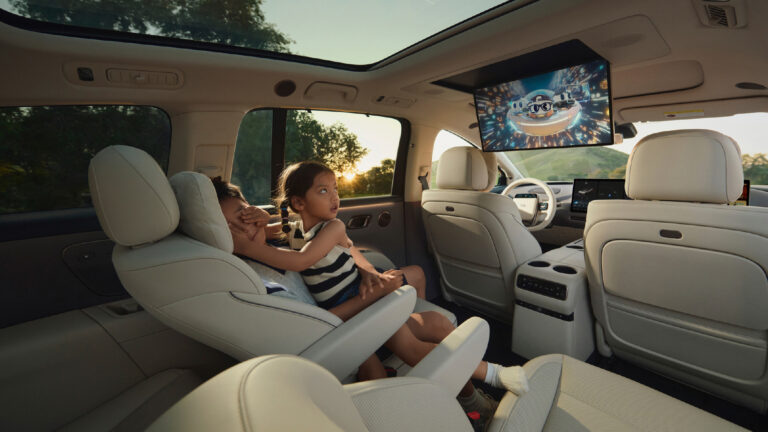 Li Auto i8 electric SUV started presales in China for 48,750 USD