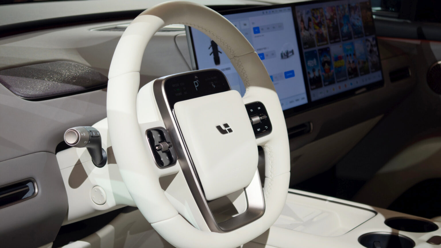 Li Auto i8 EV SUV launched in China - starting at 44,830 USD