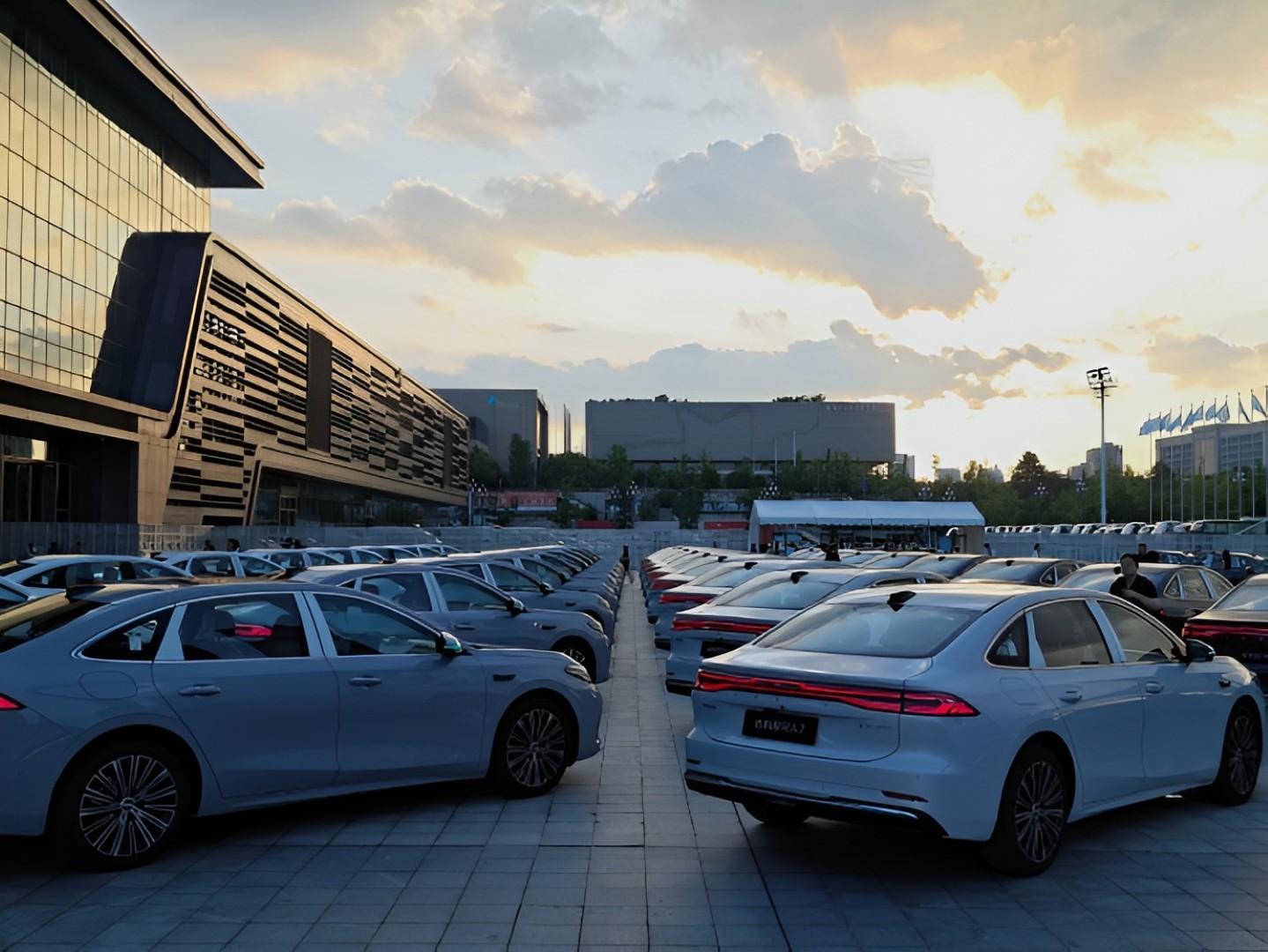 Geely Galaxy A7 PHEV launches globally, starting at 11,240 USD in China