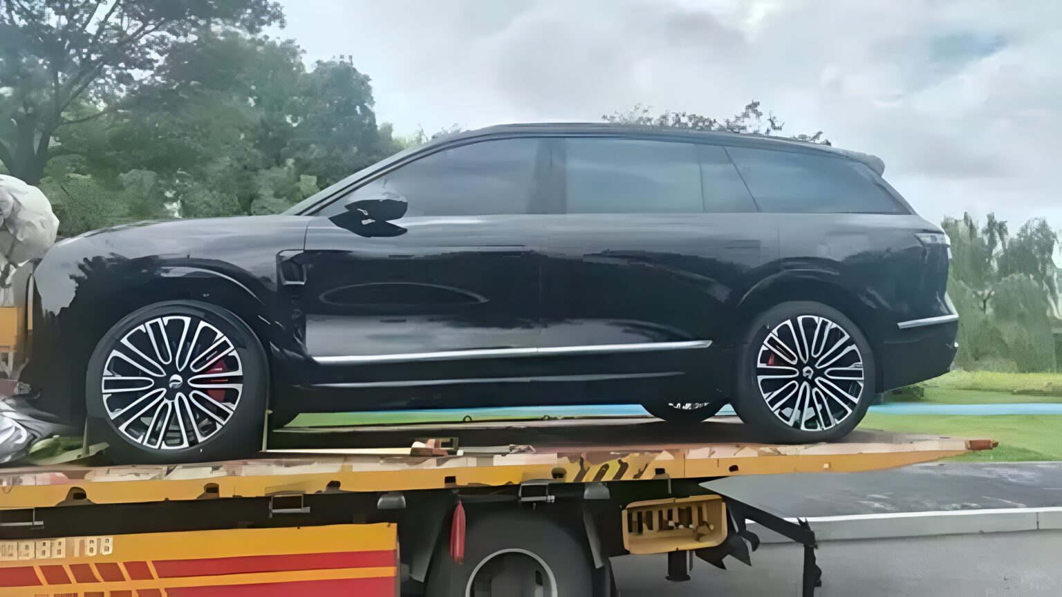 New Nio ES8 SUV on NT3.0 platform heading to dealerships, pre-sales begin August 21 in China