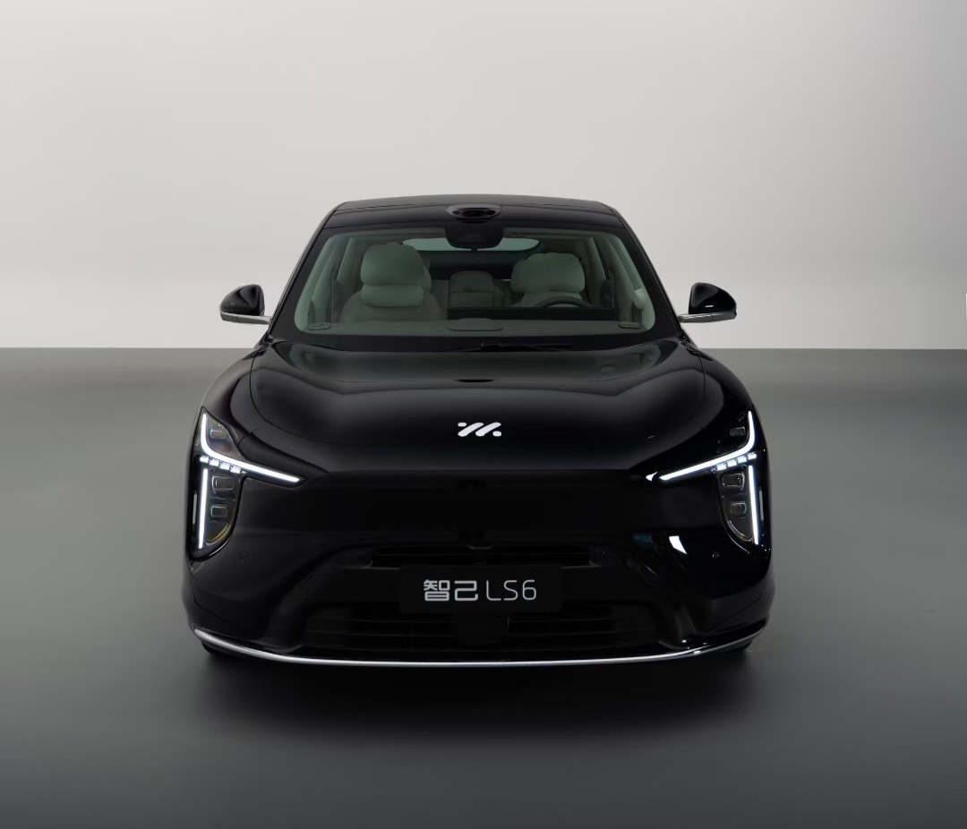 SAIC's new IM LS6 with CATL's Freevoy Super Max battery starts pre-sale