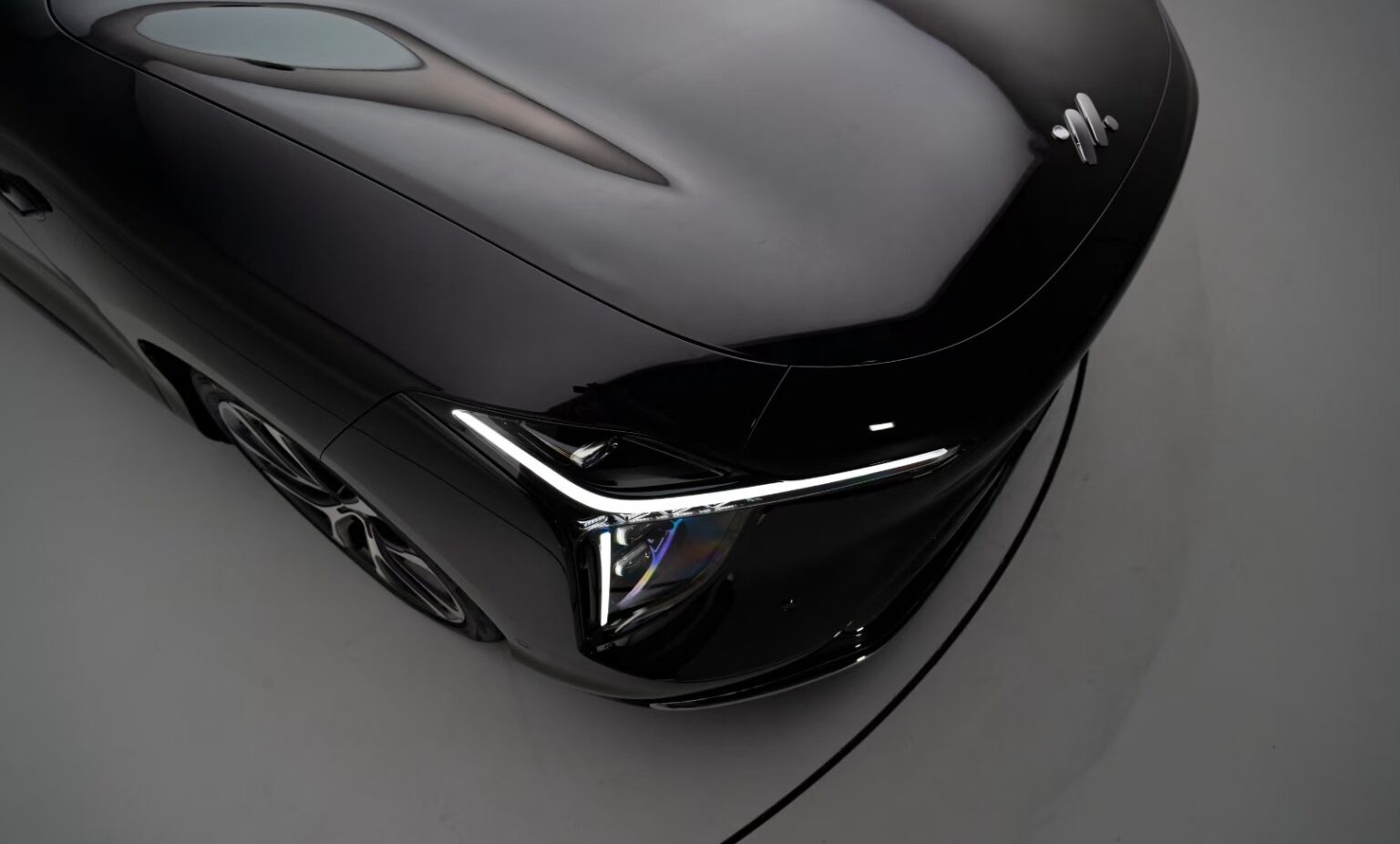 SAIC's new IM LS6 with CATL's Freevoy Super Max battery starts pre-sale