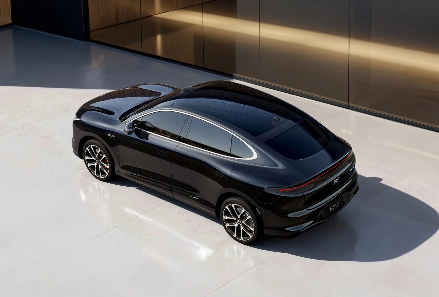 SAIC's new IM LS6 with CATL's Freevoy Super Max battery starts pre-sale