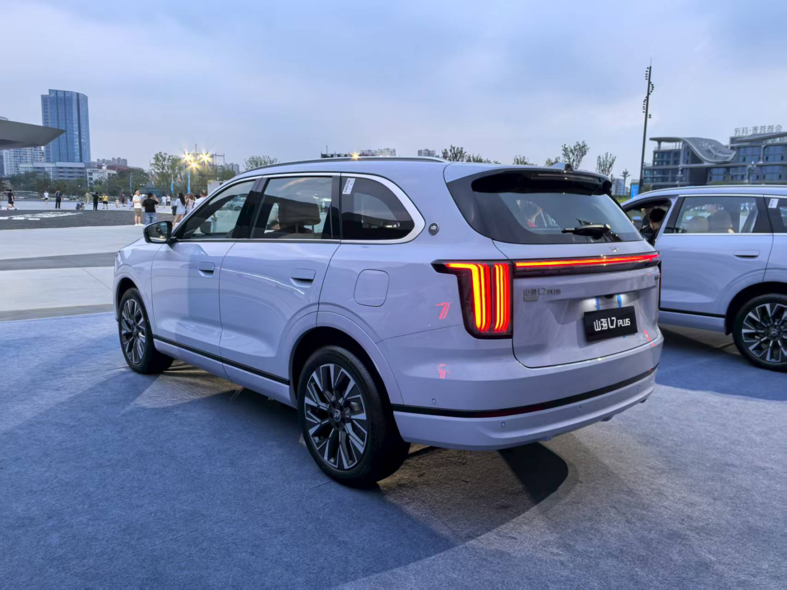 Chery's Jetour Shanhai L7 Plus PHEV with a 1700km combined range ...