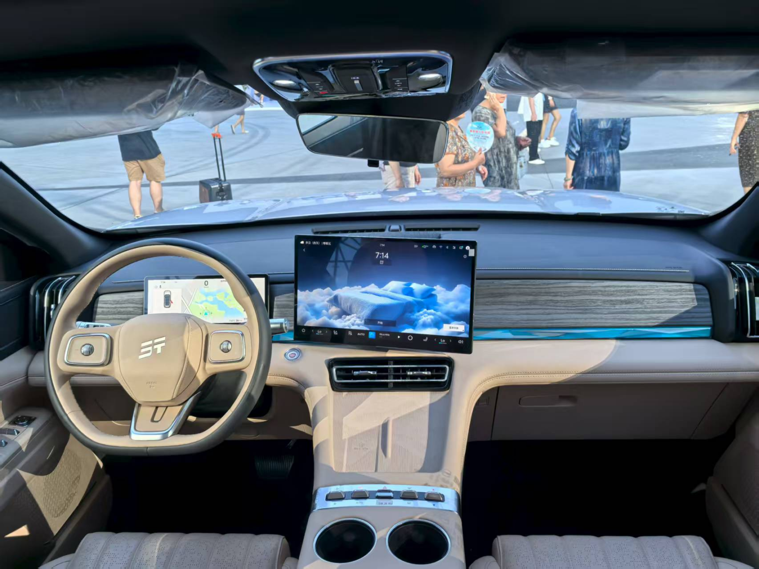 Chery's Jetour Shanhai L7 Plus PHEV with a 1700km combined range launches starting from 16,700 USD