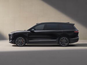 Nio's survival is the most important, CEO says, as ES8 released 14,100 USD cheaper than previous ...