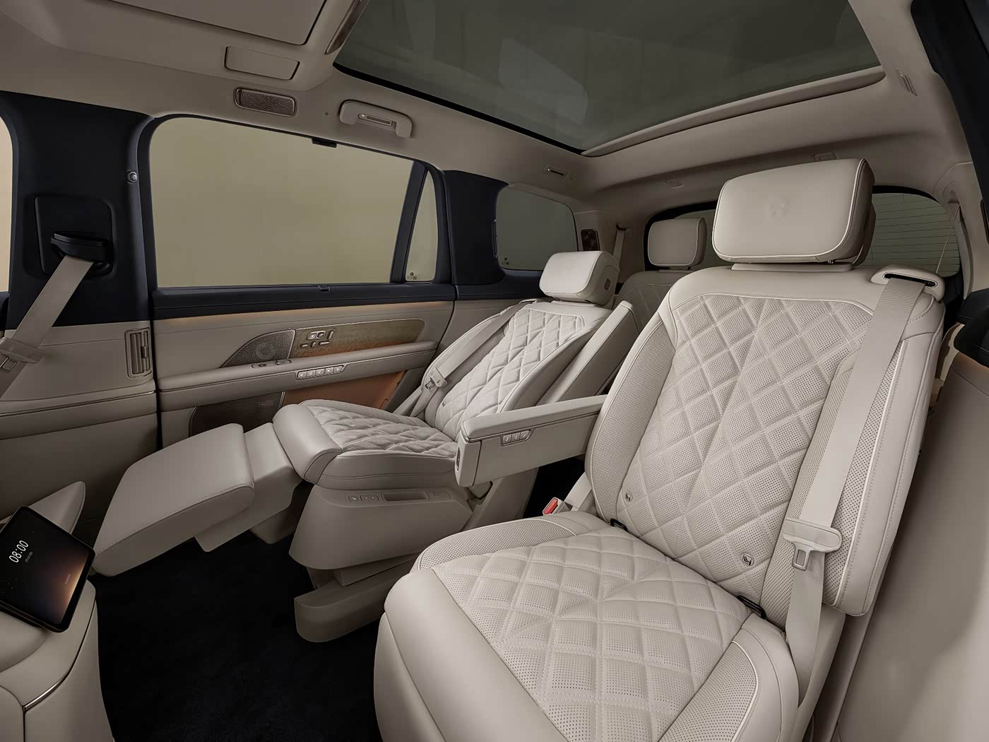 Nio's survival is the most important, CEO says, as ES8 released 14,100 ...