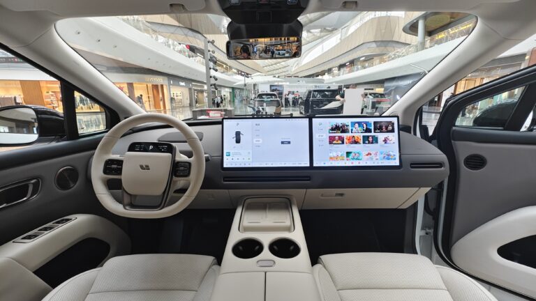 Sunday China Drive | Li Auto i8: three-row electric SUV with MPV-like design