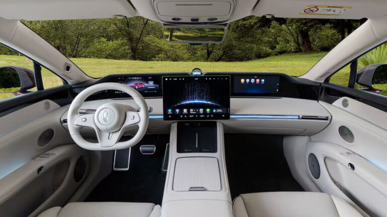 Huawei’s Stelato S9T started presales in China at 45,670 USD