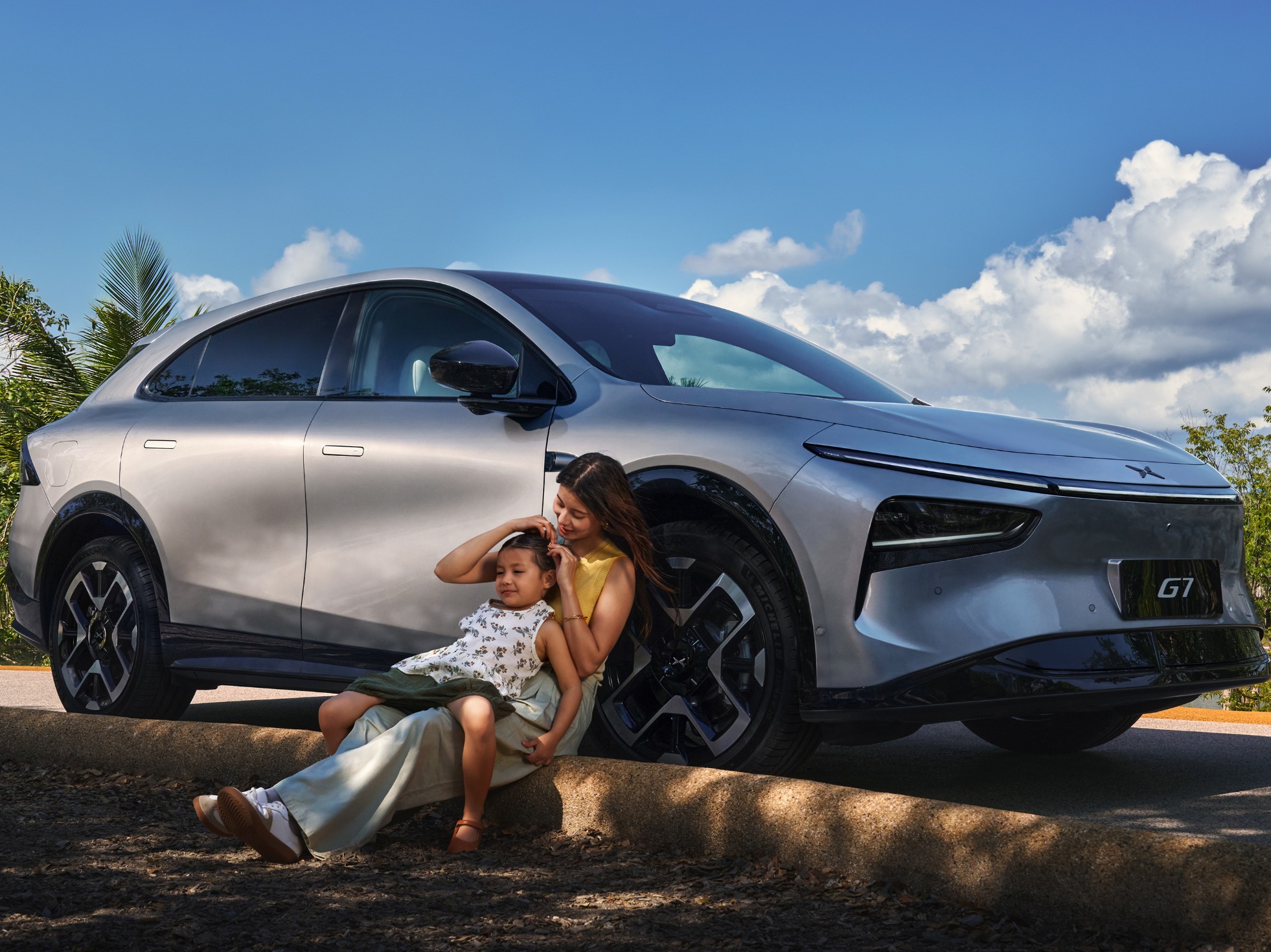 Xpeng G7 EREV with 440hp and 325km pure electric range revealed