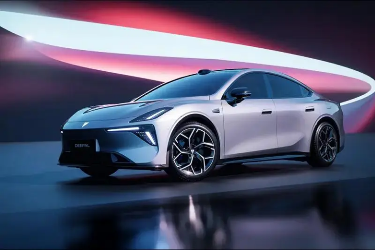 Changan's Deepal L06 sedan debuts with world's first 3nm cockpit chip