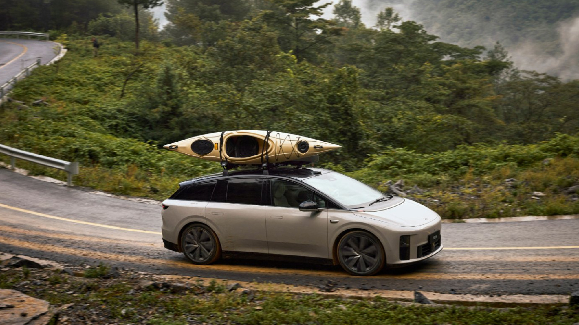 Li Auto i6 electric crossover launched in China for 35,010 USD