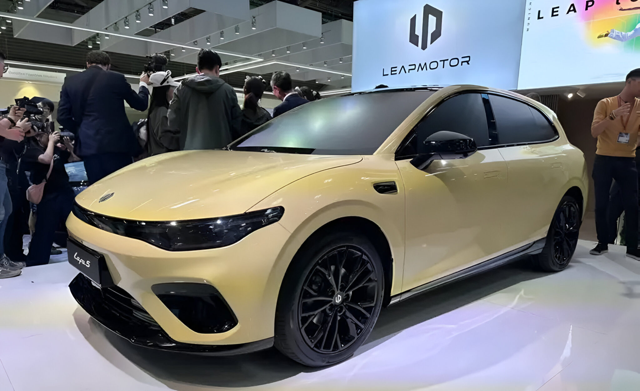 Leapmotor Lafa 5 compact EV hatchback makes global debut at the 2025 Munich Motor Show