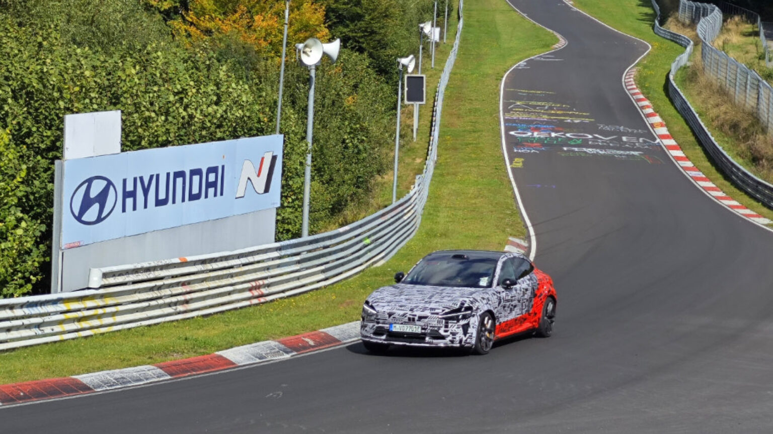 Performance variant of the Xiaomi YU7 spotted on Nurburgring