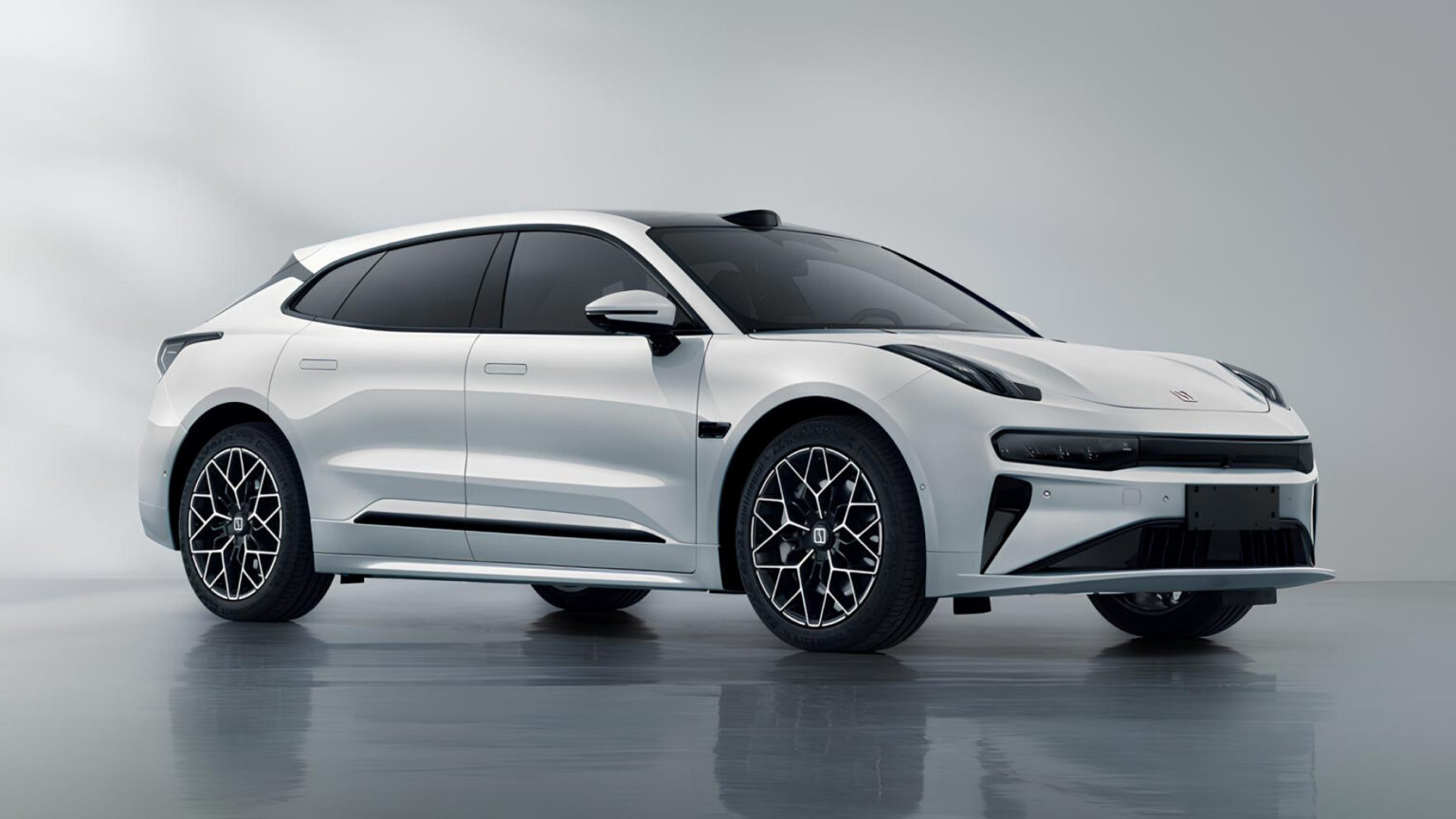 Updated Zeekr 001 from Geely started presales in China with 912 hp