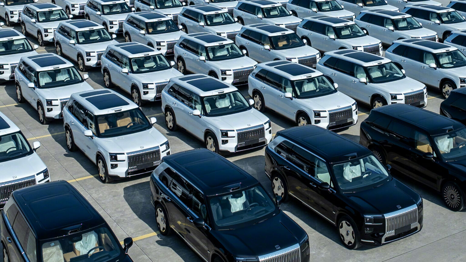 Zeekr 9X PHEV luxury SUV piles up at the factory ahead of launch