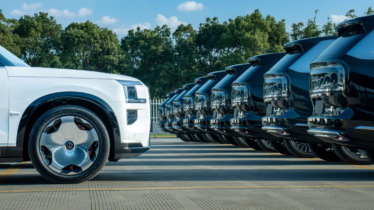 Zeekr 9X PHEV luxury SUV piles up at the factory ahead of launch