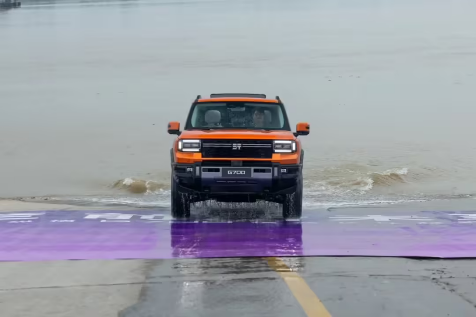 Chery's Jetour Zongheng G700 becomes first SUV to cross the 1.5 km wide ...