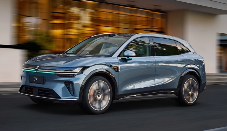 2026 Zeekr 7X launched with 900V and dual-motor 2.98s acceleration from 31,800 USD in China