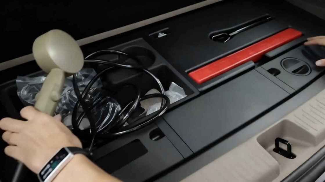 IM LS9 luxury SUV that lets you shower on the go, launches November 12