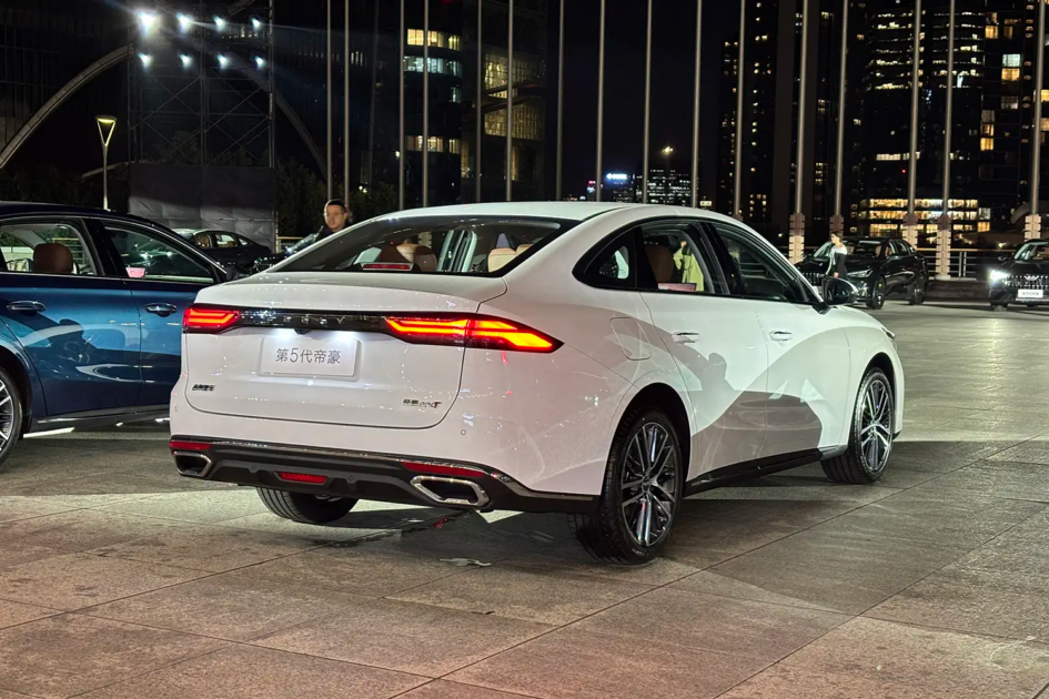 Geely's 5th gen Emgrand hits market with 1.5T turbo engine, starting at ...