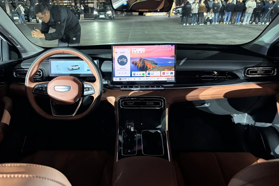 Geely's 5th gen Emgrand hits market with 1.5T turbo engine, starting at ...