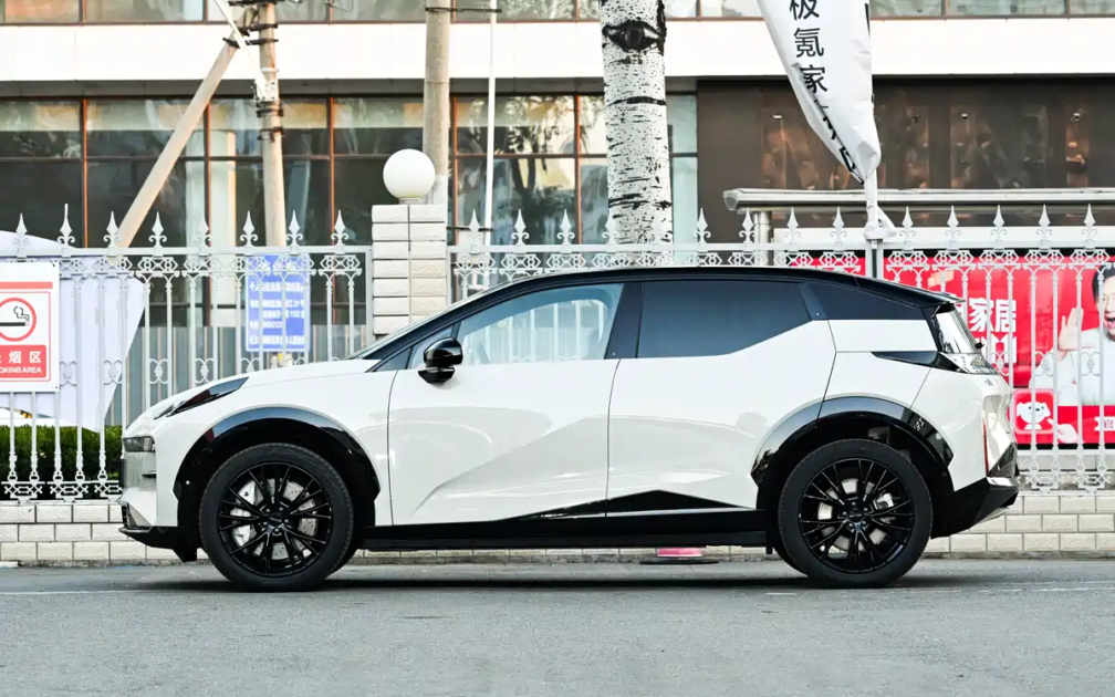 New Zeekr X compact SUV launched: a 489 hp global model starting from ...