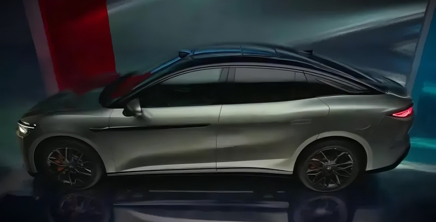 BYD Han L EV hits 701 km range, 2.7 s 0‑100 km/h from 27,400 USD